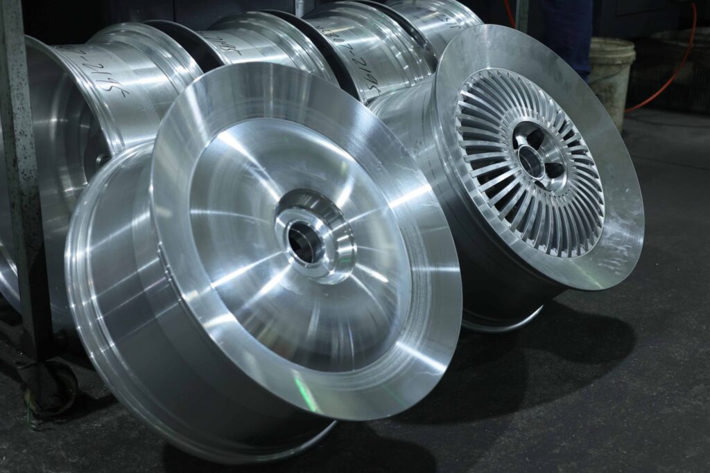 Forged wheels vs flow formed - Forged wheels manufacturer